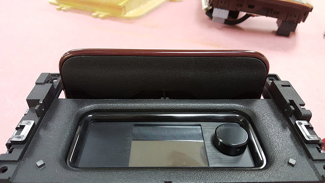 Lexus LS430 - Hi-Tech Car Audio